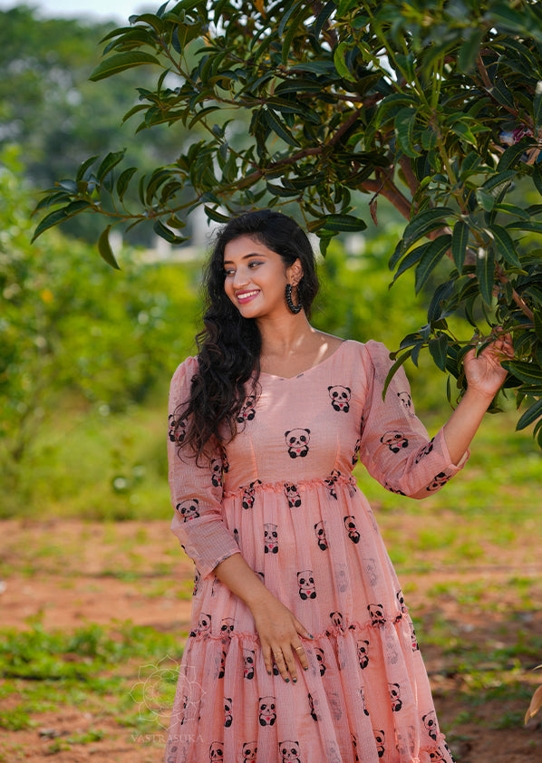 Peach Panda – Vastrasuka